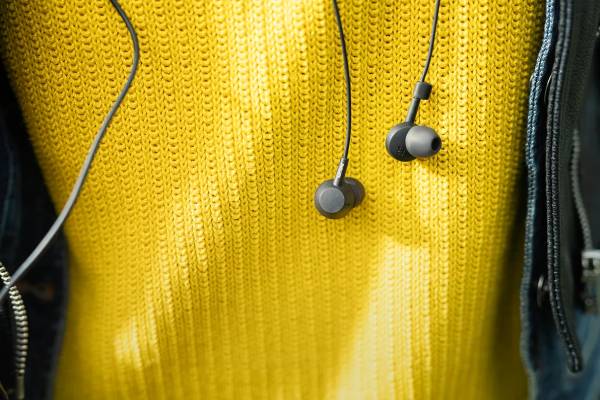 PHILIPS In-ear Wire Headphone (Black) TAE4105 - Central.co.th